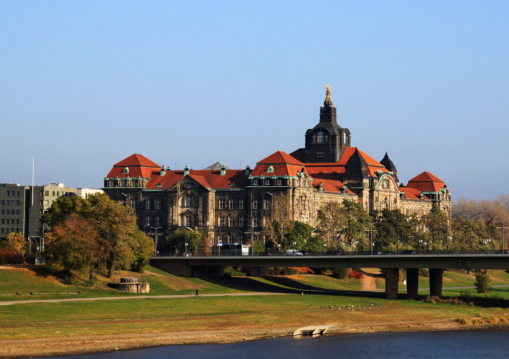 Belediyeler, devlet daireleri Sächsische Staatsregierung, Dresden, foto