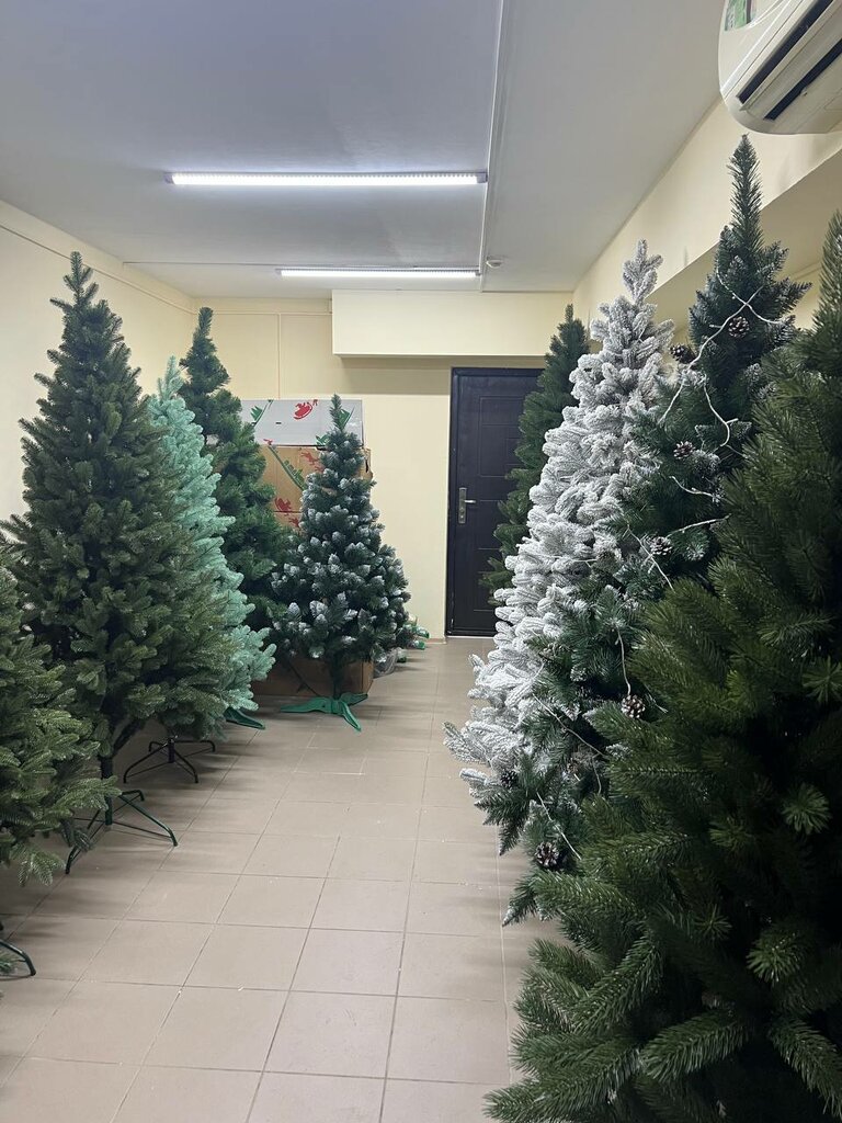 Yapay çam ağaçları ve süsleri Ёлки и ёлочные игрушки, Krasnodar, foto