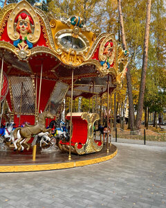Carousel Fairy Tale (Moscow Region, Bogorodskiy Urban District, Noginsk, Tsentralny gorodskoy park), atraksiyon  Noginsk'ten