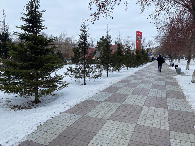 Meydan Сквер выпускников СибАДИ, Omsk, foto