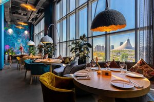 Once (Turan dańǵyly No:24), restoran  Astana'dan