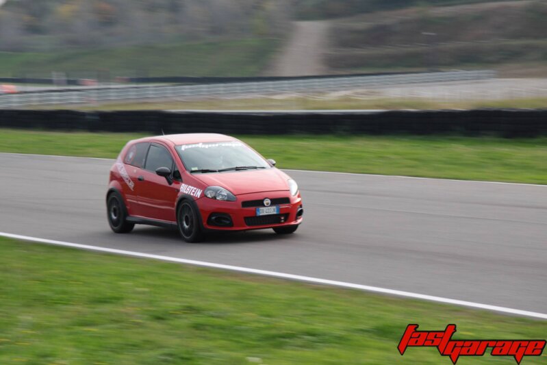 Otomobil servisi Fast Garage, Lombardiya, foto