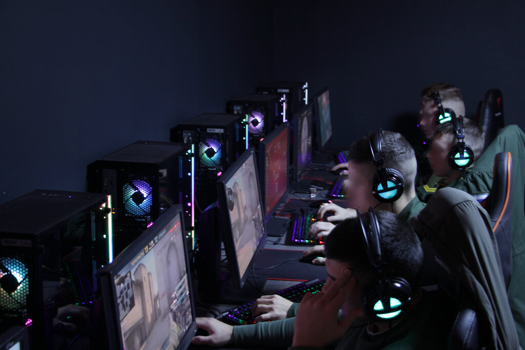 Bilgisayar kulübü Ladoga Club, Saint‑Petersburg, foto