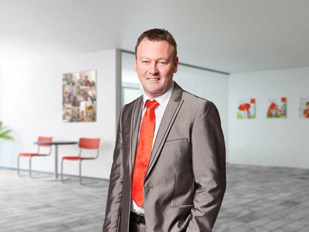 Banka Wüstenrot Bausparkasse: Manfred Engler, Emden, foto