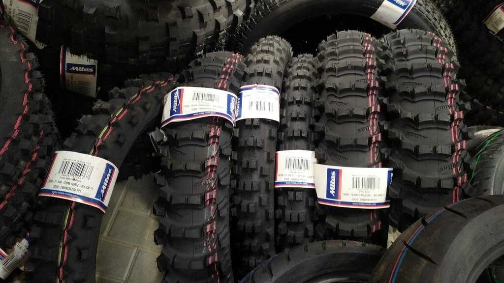 Jant ve lastikçiler Moto-Mitas, Saratov, foto