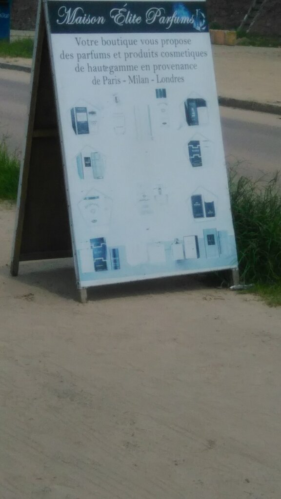 Giyim mağazası Maison Élite Parfums, Brazzaville, foto