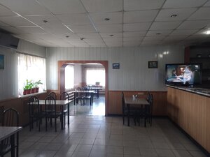 Фастфуд (Kurgan Region, Shchuchanskiy munitsipalny okrug, R-254 Irtysh, 88-y kilometr), kafe  Kurganskaya oblastından