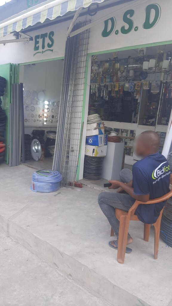Yapı mağazası Ets Dsd, Brazzaville, foto