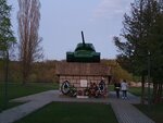 сквер Героям-Танкистам (Bryansk Region, Surazh, skver Geroyam-Tankistam), kültür ve eğlence parkları  Suraj'dan
