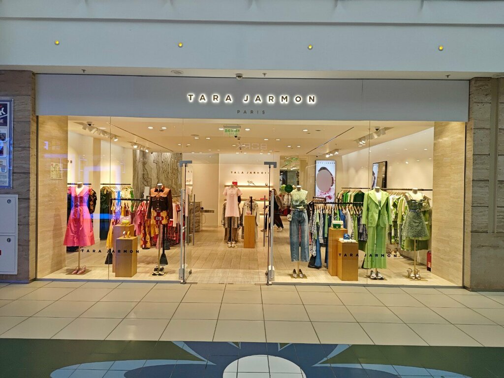 Giyim mağazası Tara Jarmon, Moskova, foto