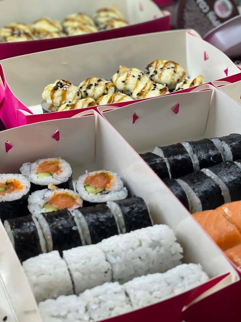 Suşi restoranı Sushi Gallery, Verhniaya Salda, foto