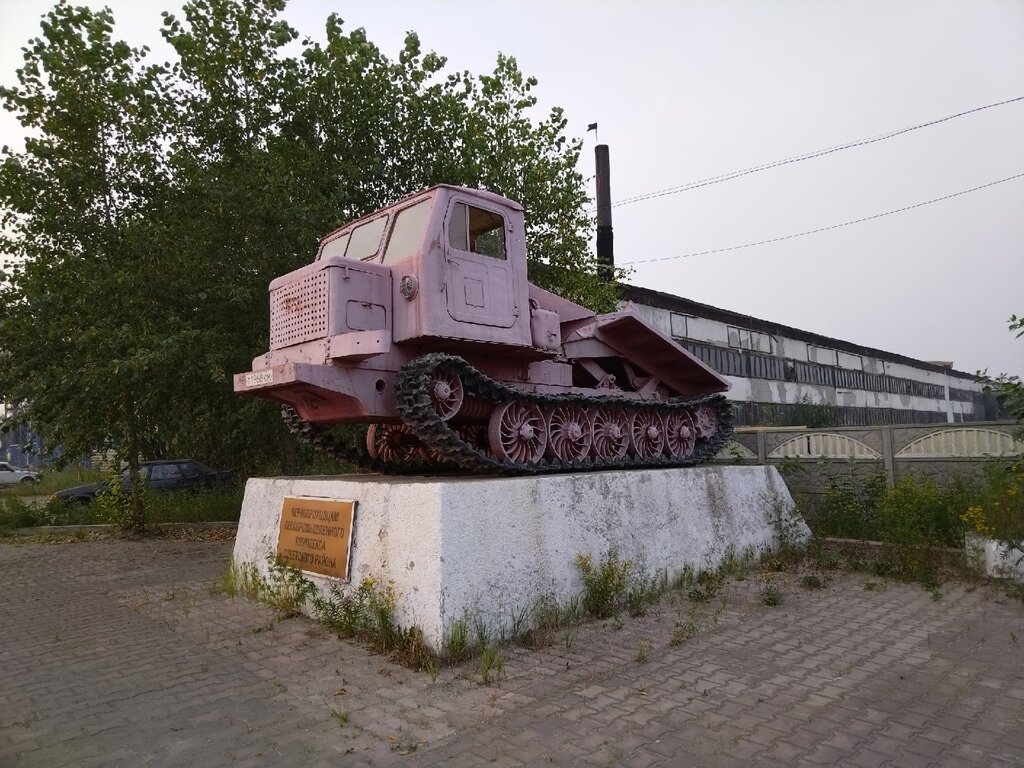 Anıt, heykel Первопроходцам лесопромышленного комплекса Советского района, Sovetski, foto