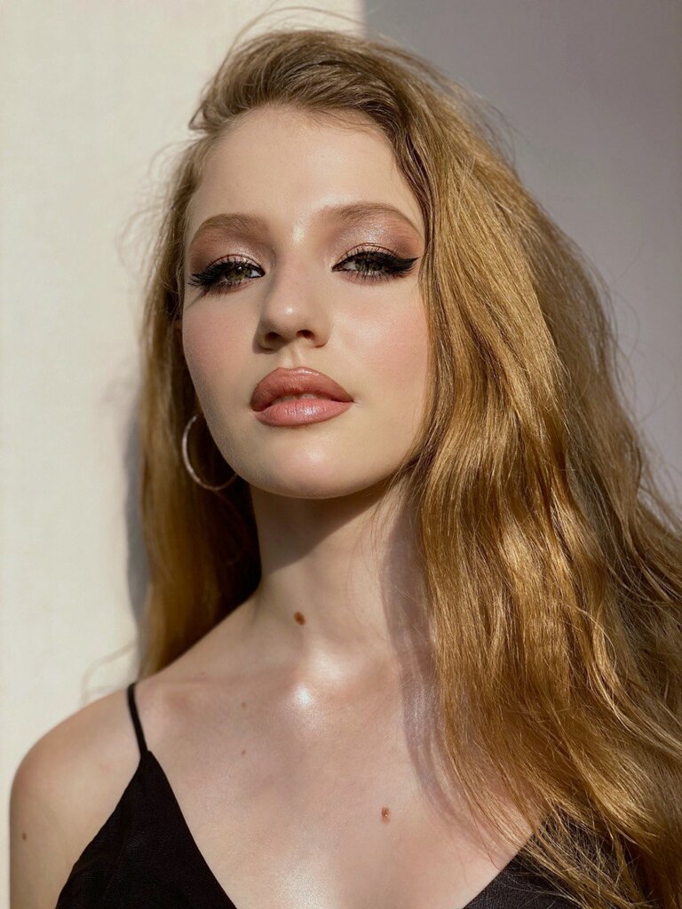 Stil uzmanı, makyöz Lafa, Rostov‑na‑Donu, foto