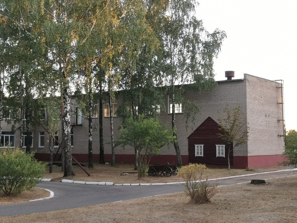 Ortaokul Srednyaya shkola, Minskaya oblastı, foto