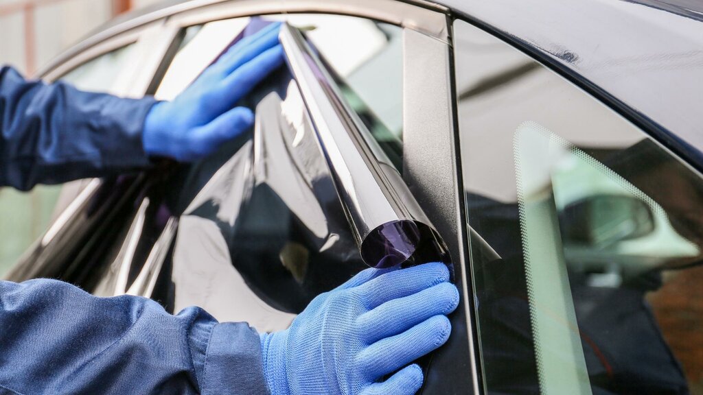 Araç camlarının renklendirilmesi Tinting Group Srl - Films de Seguridad y Control Solar, , foto