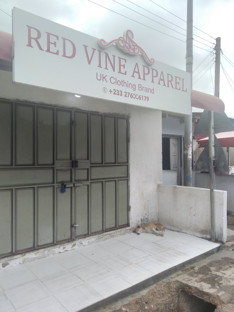 Giyim mağazası Red Vine Apparel, Akra, foto
