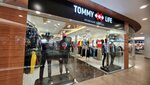 Tommy Life (Traktornaya Street No:45), giyim mağazası  Vladimir'den