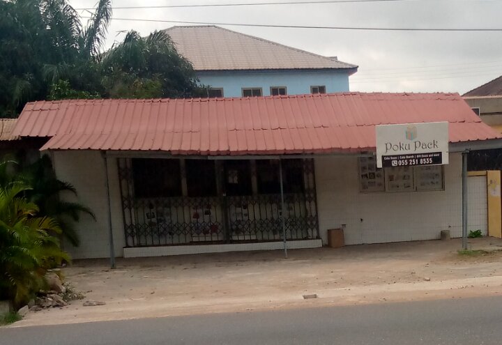 Çöp öğütücü Poku Pack, Akra, foto