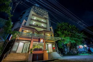 Treebo Trend Time Square Marine Drive (State of Kerala, Kochi, Ernakulam), otel  Kochi'den