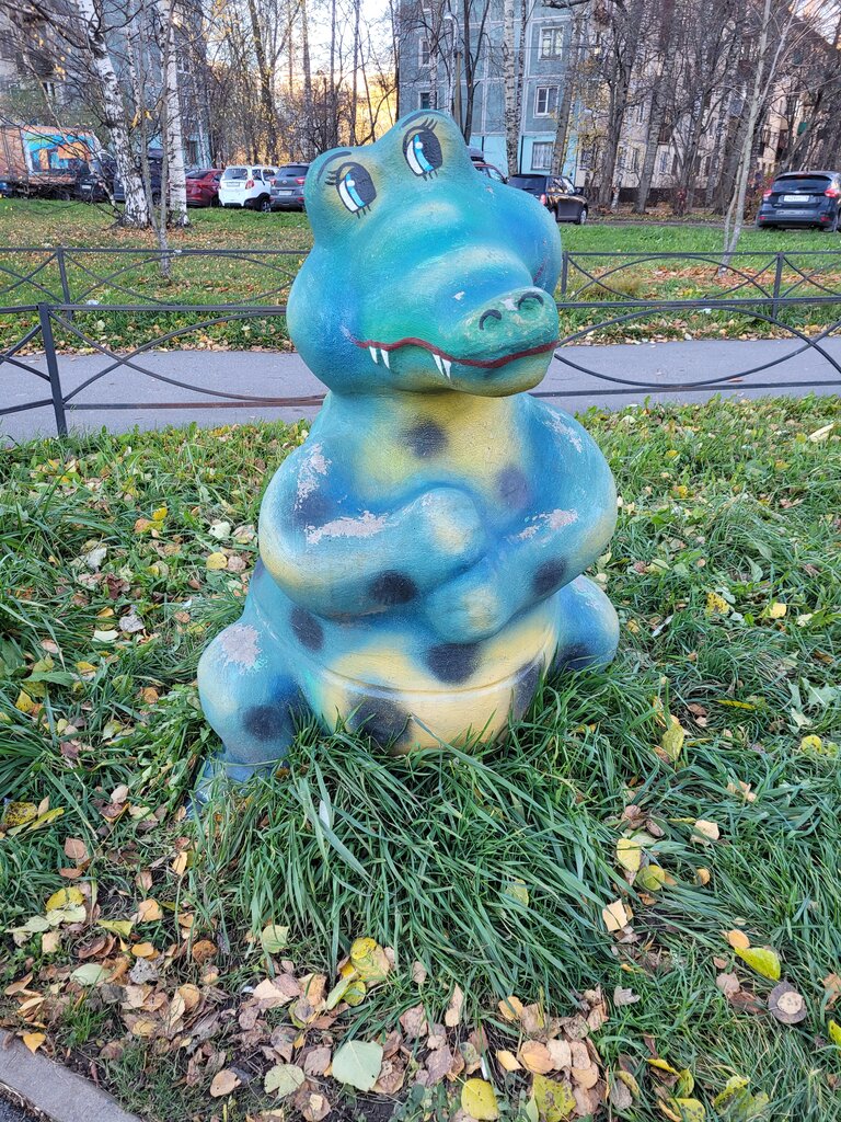 Park, sokak heykeli Крокодил, Saint‑Petersburg, foto