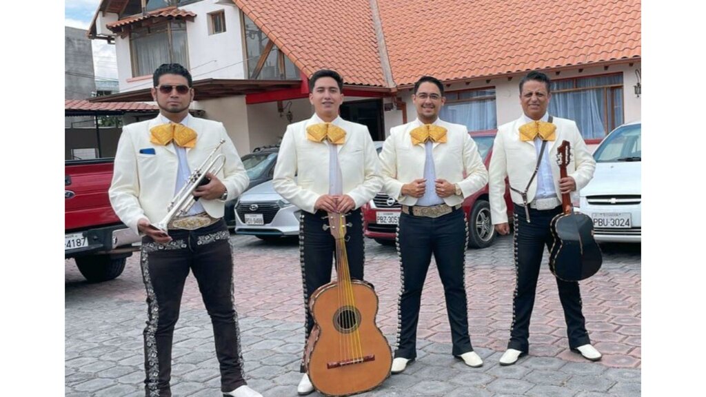 Kutlama sunucuları Mariachi Real de México, Kito, foto