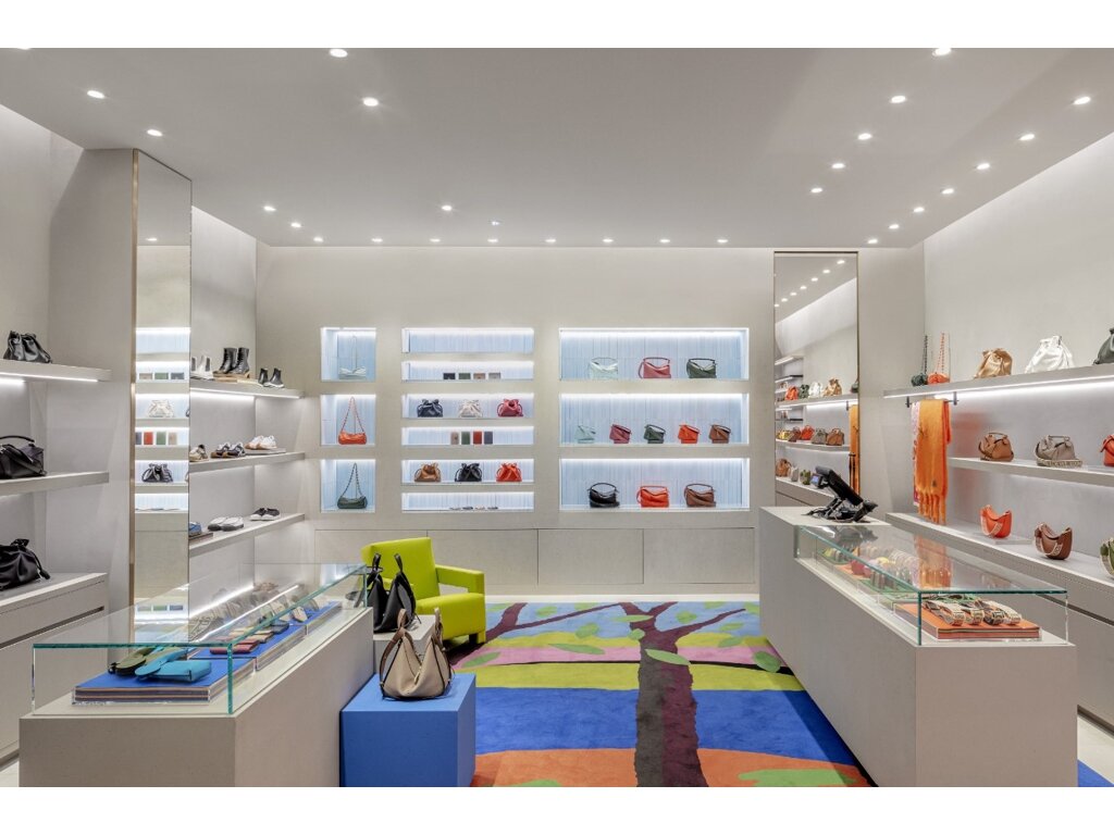 Giyim mağazası Loewe KaDeWe - Women’s Accessories, Berlin, foto