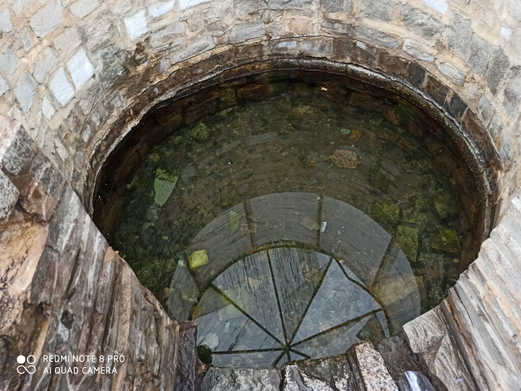 Pınar, çay Spring, stream, Çeliabinskaya oblastı, foto