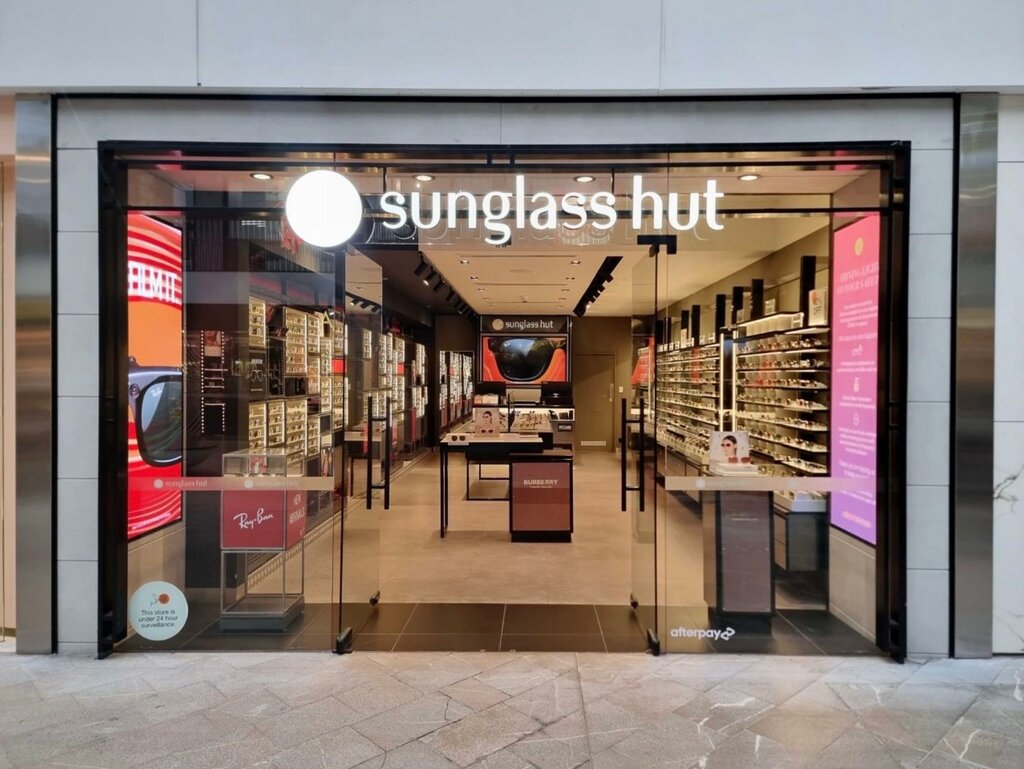 Giyim mağazası Sunglass Hut Warringah Mall, Sidney, foto