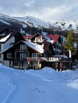 Izba (Gornolyzhnaya ulitsa No:16, posyolok gorodskogo tipa Sheregesh), otel