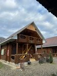 Деревенька (Solnechnaya ulitsa No:30, posyolok Kamennomostskiy), otel  Adıge Cumhuriyeti'nden