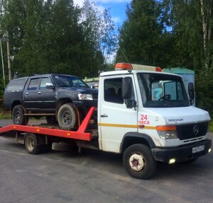 U Mihalycha (Lesnoy Avenue No:51с5), otomobil servisi  Petrozavodsk'tan
