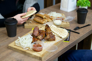 Ama Grill (ulitsa Lenina No:4А), fast food  Apatity'den