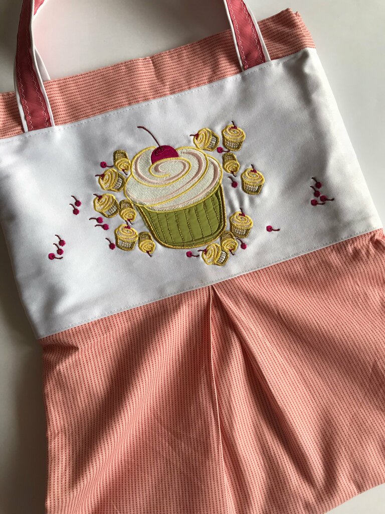 Nakış hizmetleri La Mouche, Kaliningrad, foto