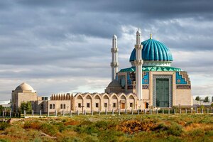 Ahmet Yesevi Cami (Rabiga Sultan Begim Street No:24Б), cami  Türkistan'dan