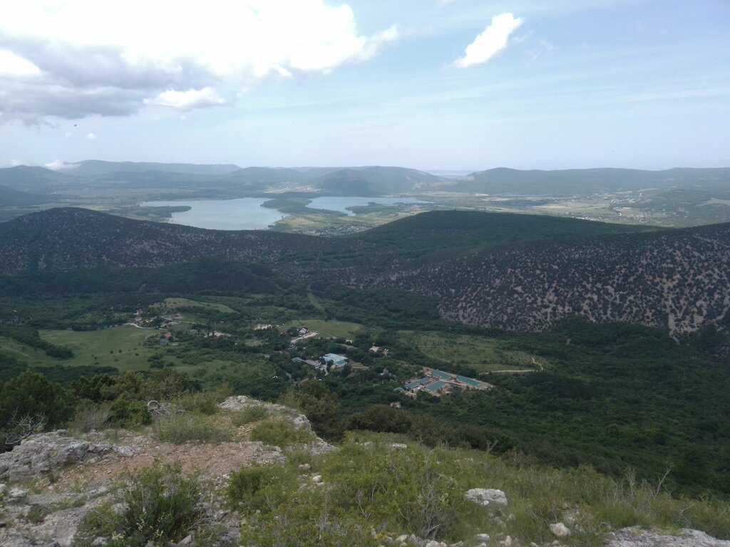 Dağ zirvesi Гора Чуку-Баир 785 метров, Kırım Cumhuriyeti, foto