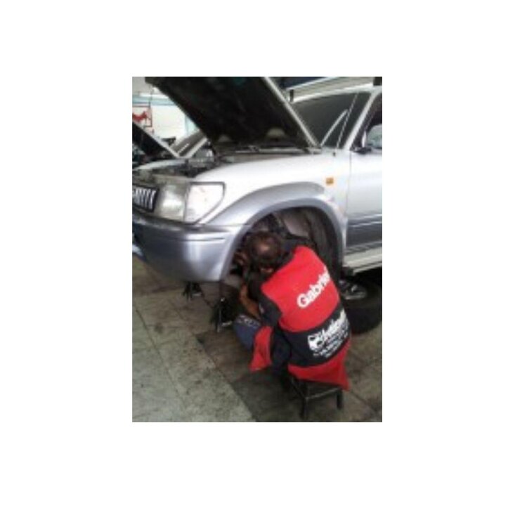 Otomobil servisi Frenicentro Lázaro Parra, Cali, foto