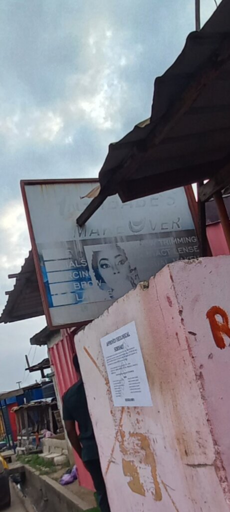 Güzellik salonu High Babes Makeover, Akra, foto