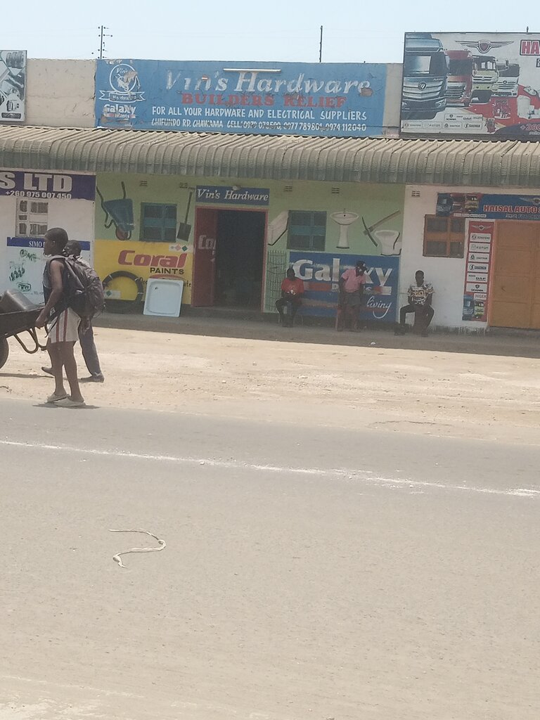 Yapı mağazası Vins Hardware, Lusaka, foto