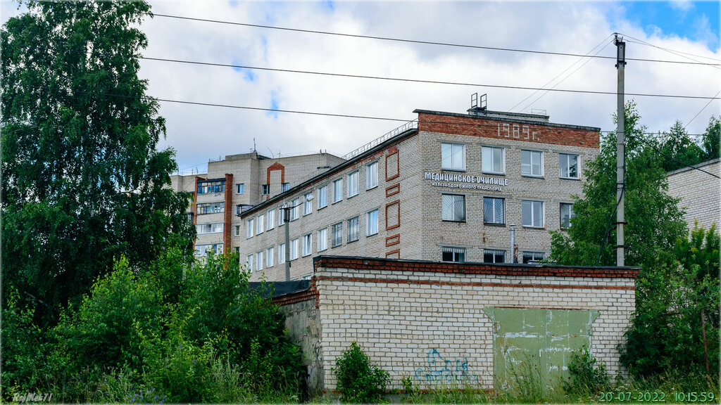 Üniversiteler Uralsky gosudarstvenny universitet putey soobshcheniya, filial V g. Zlatoust, Zlatoust, foto