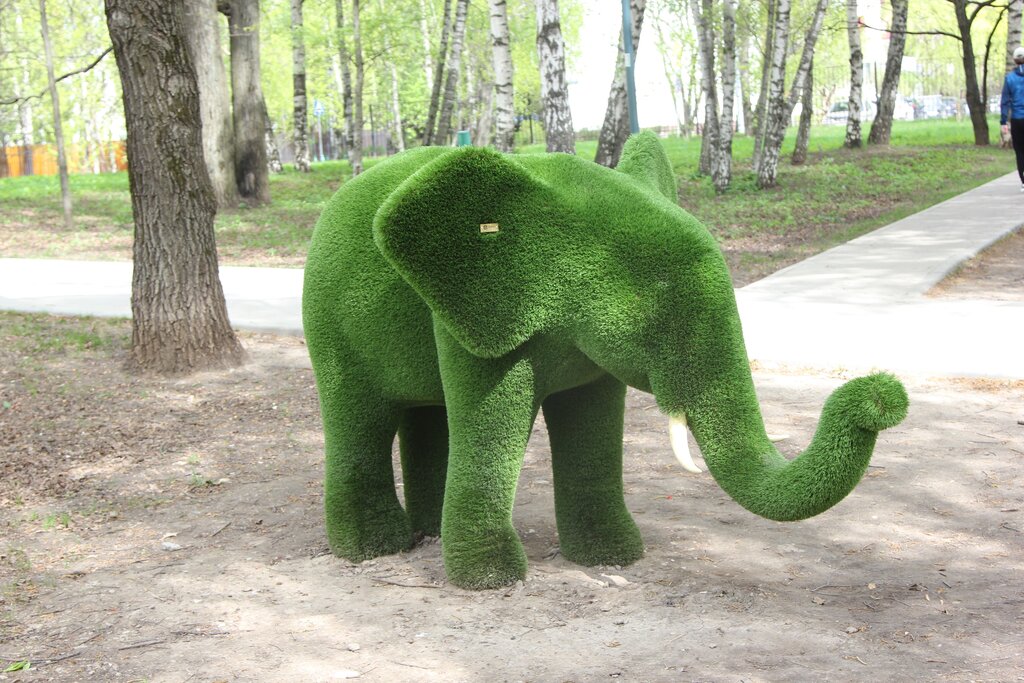 Park, sokak heykeli Слон, Moskova, foto