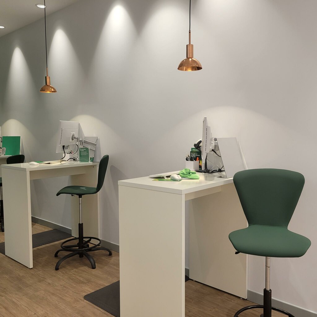 Giyim mağazası Specsavers Aberdeen Mall, Kamloops, foto