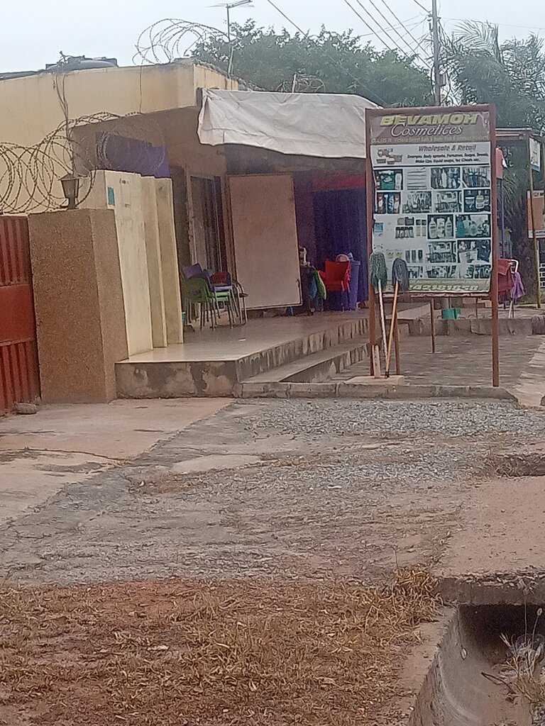 Kozmetik ve parfümeri mağazaları Bevamoah cosmetics, Dünya, foto