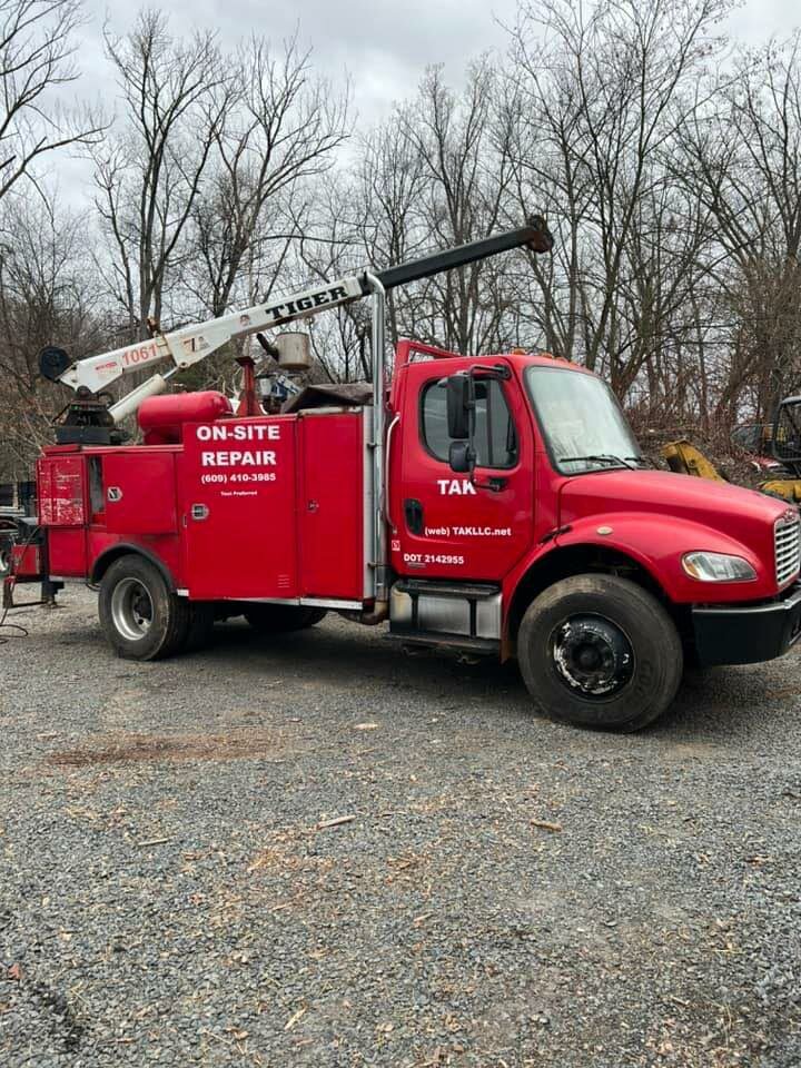 Kamyon ve ağır vasıta satış ve servis firmaları Tak, Pennsylvania, foto