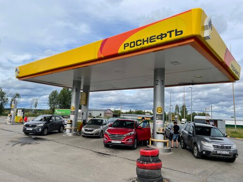 Benzin istasyonu Rosneft, Pudozh, foto