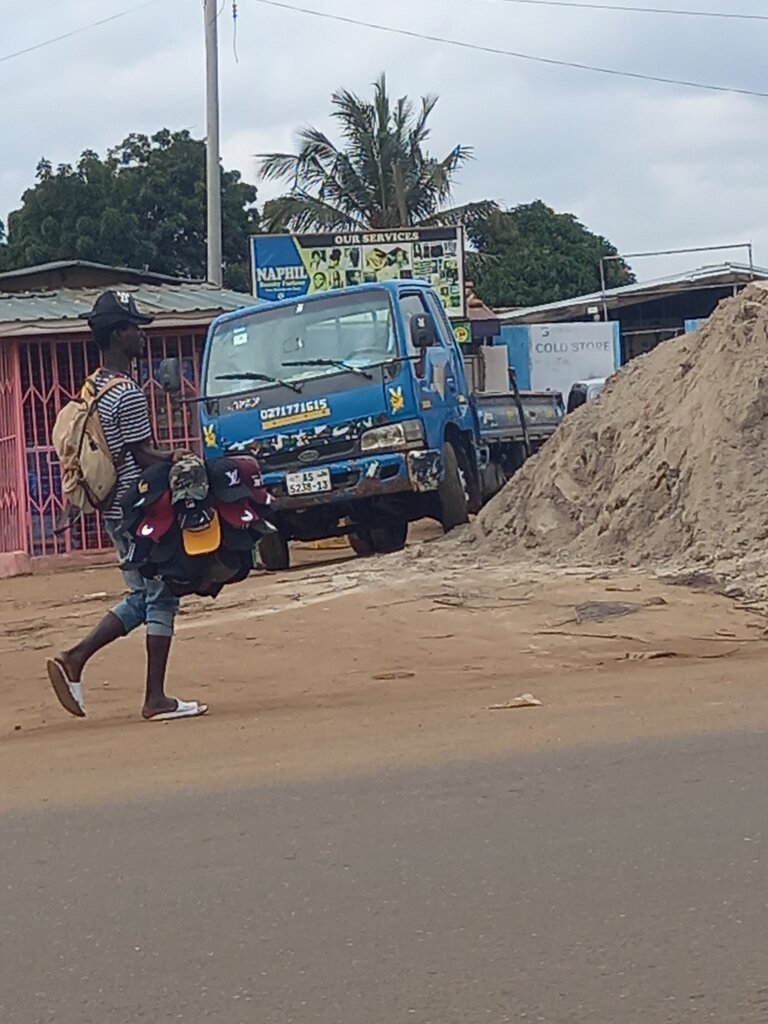 Kuaförler Naphil, Dünya, foto