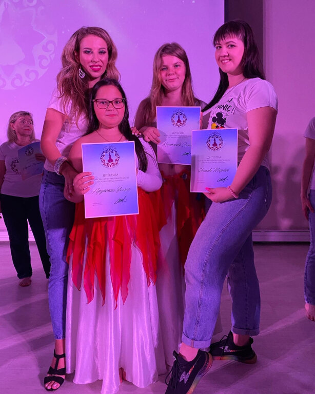 Dans okulları Faimaris, Bataysk, foto