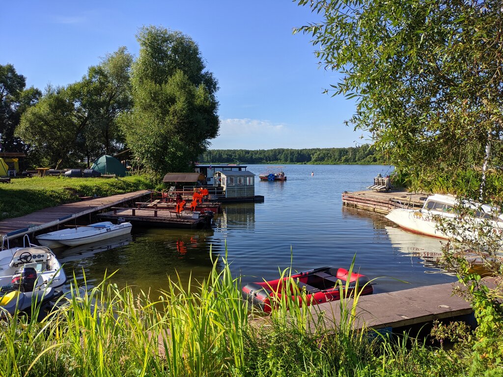 Tatil köyleri Ostrov Uhodovo, Tverskaya oblastı, foto