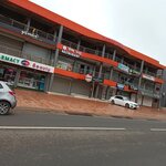 Tazuu Arcade Plaza (Garden Road No:21), i̇ş merkezi  Akra'dan