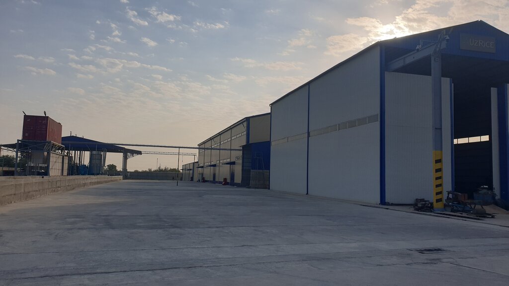 Sanayi kuruluşu UzRice Guliston Agro Group Klaster, Siriderya eyaleti, foto