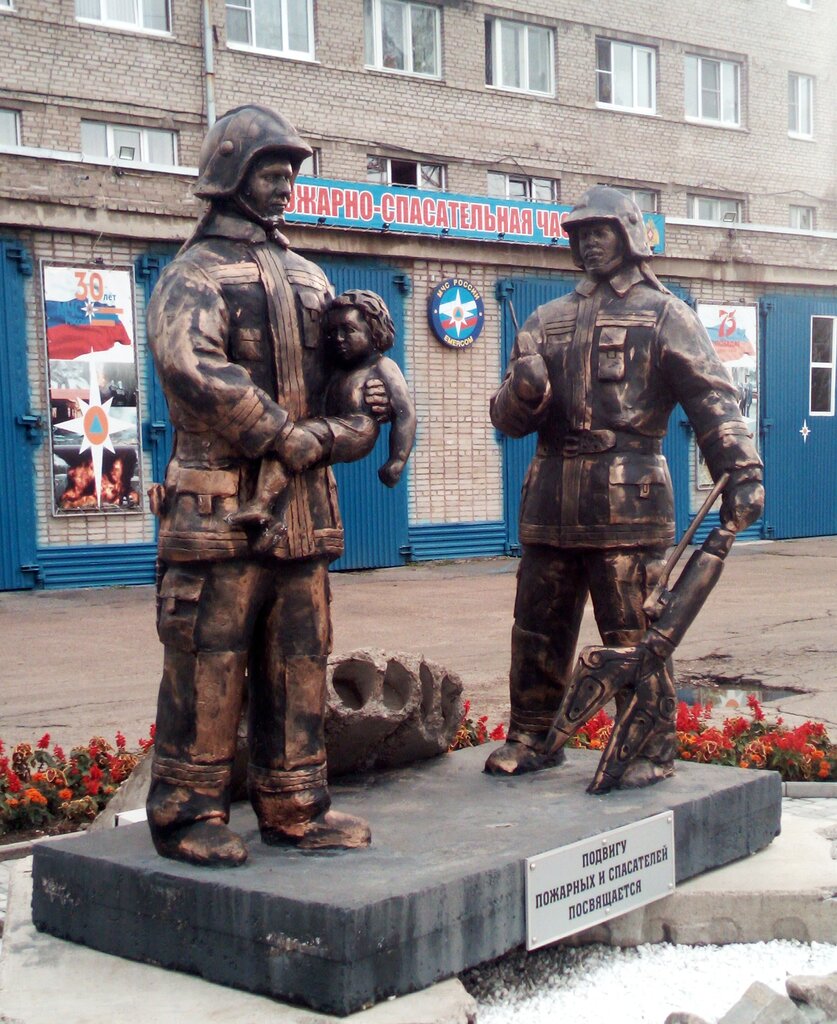Anıt, heykel Подвигу пожарных и спасателей, Angarsk, foto